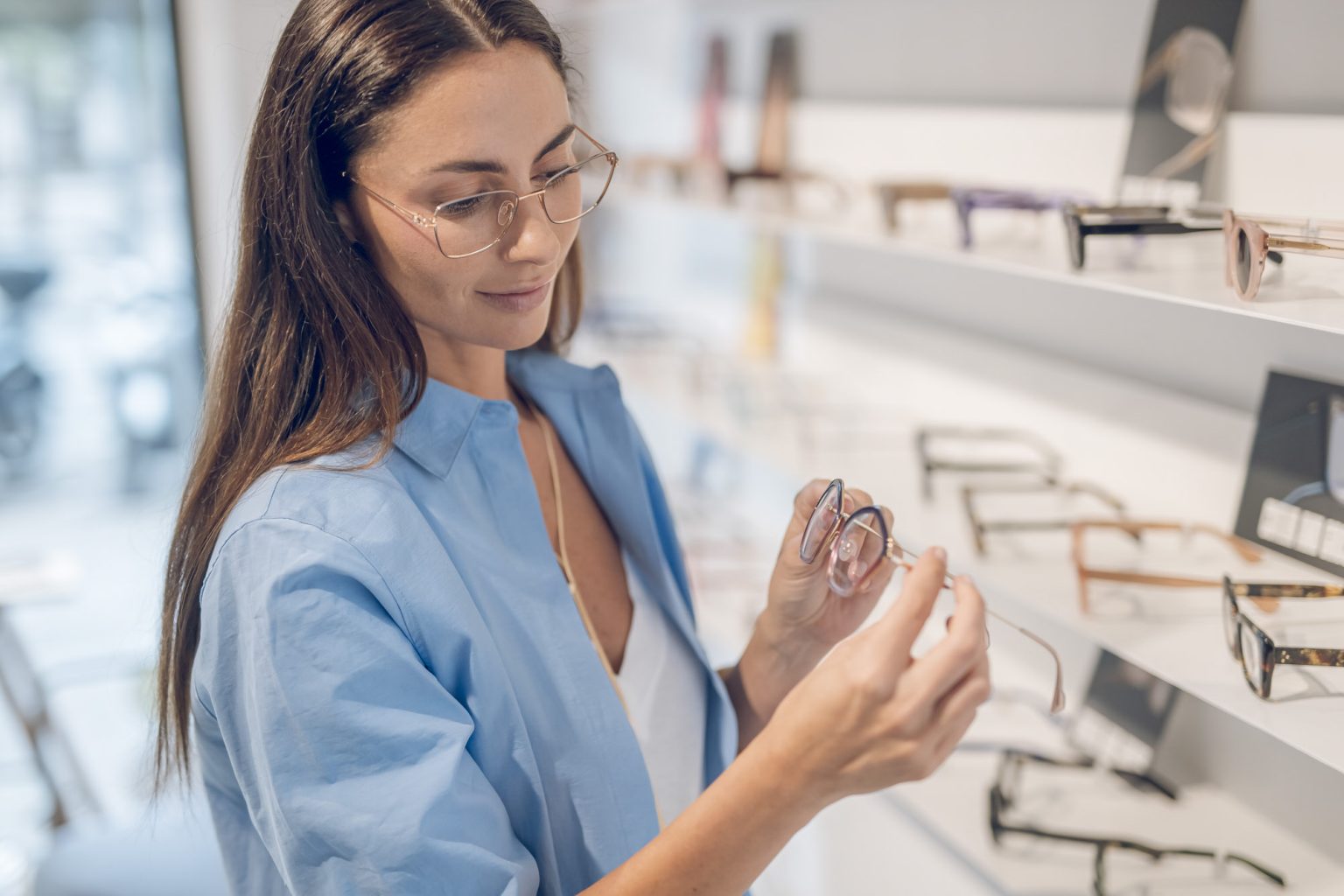 indo | Mimetika Pro - Personalized lenses with virtual reality | Indo Optical